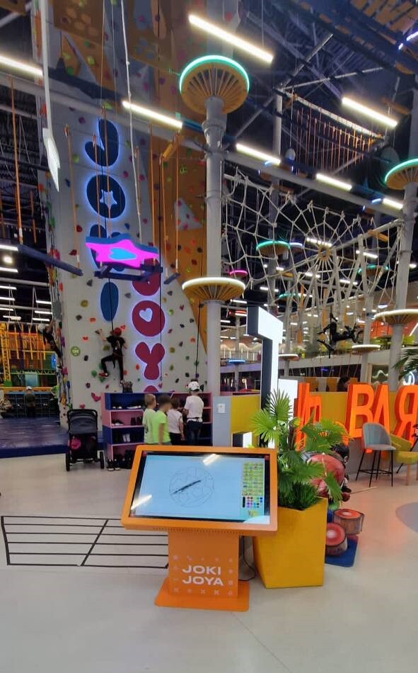 Кейс. Оснащение парка развлечений Joki Joya 9 сенсорными столами